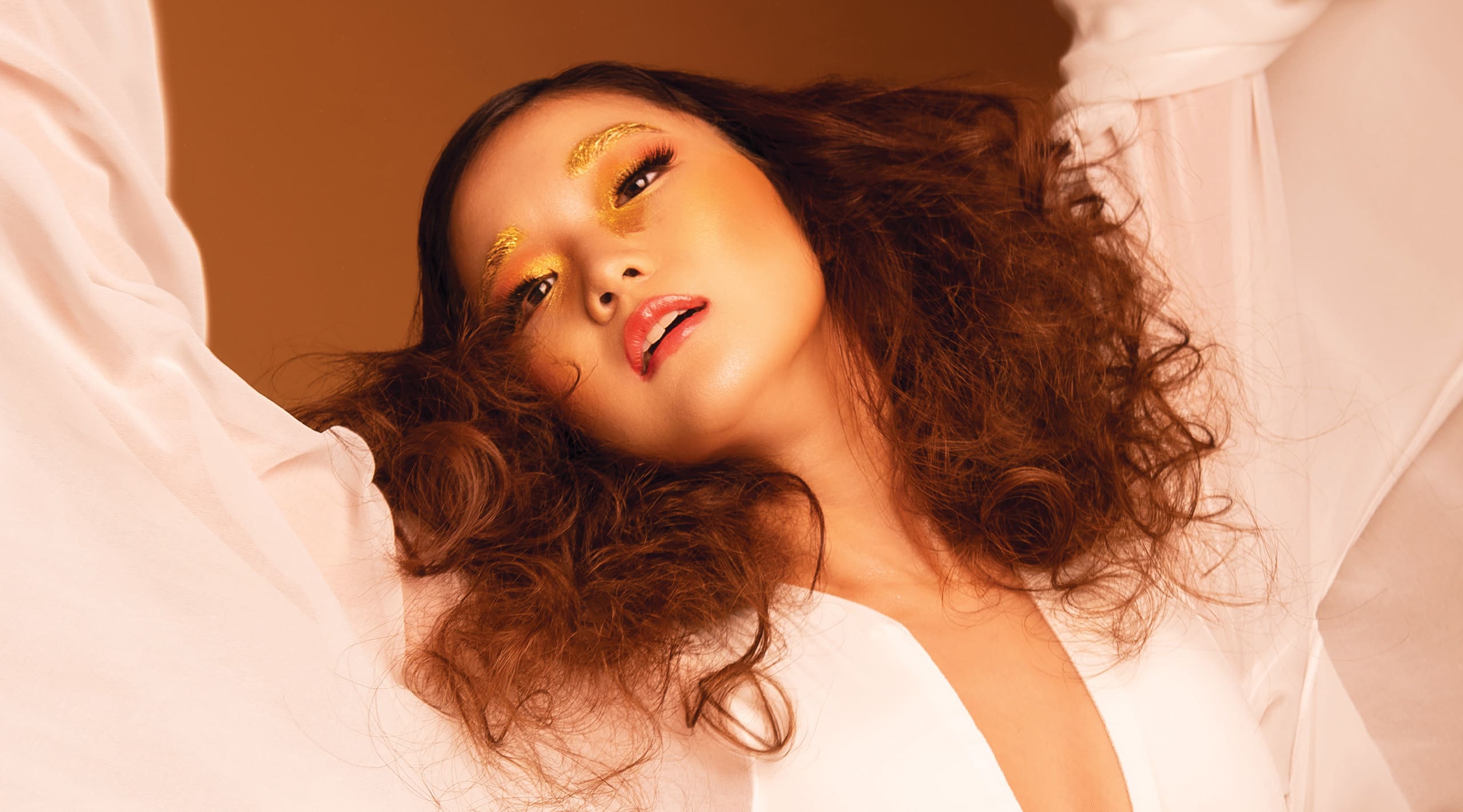 Live Out Your Greek God Dreams With These Makeup Looks